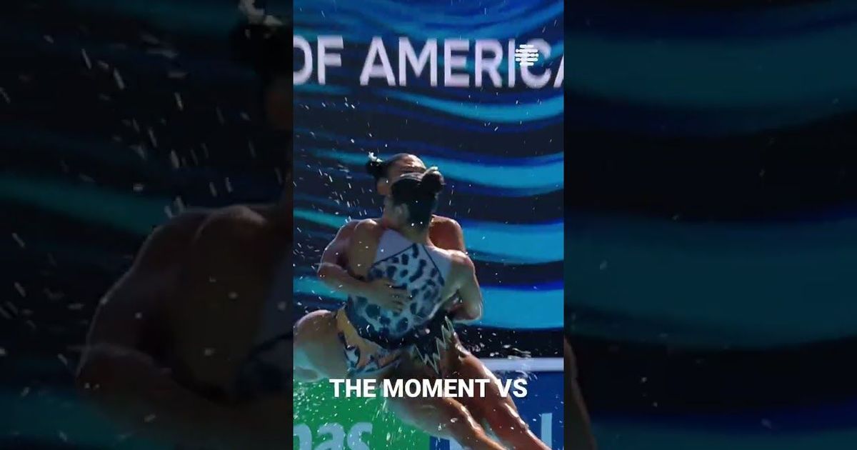 Mid-air hug?😱 No problem for usa #artisticswimming 🇺🇸🤩