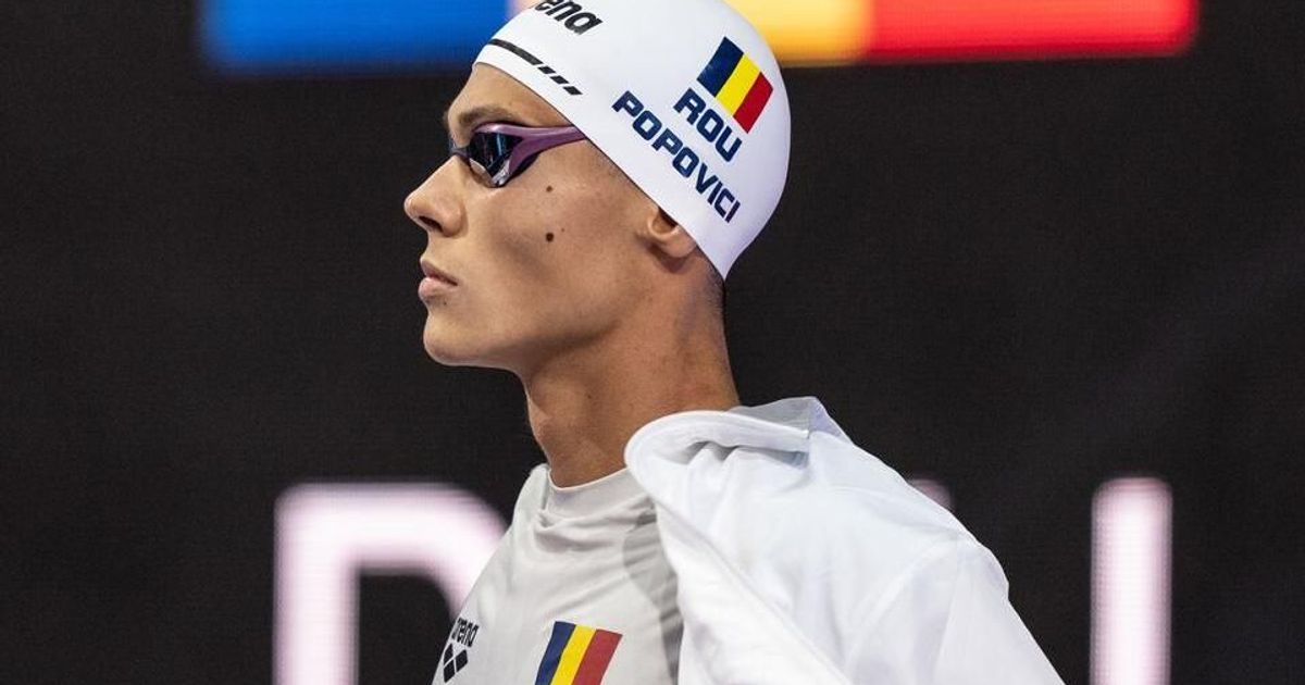 David Popovici honoured as World Aquatics Swimmer of the Year 2022