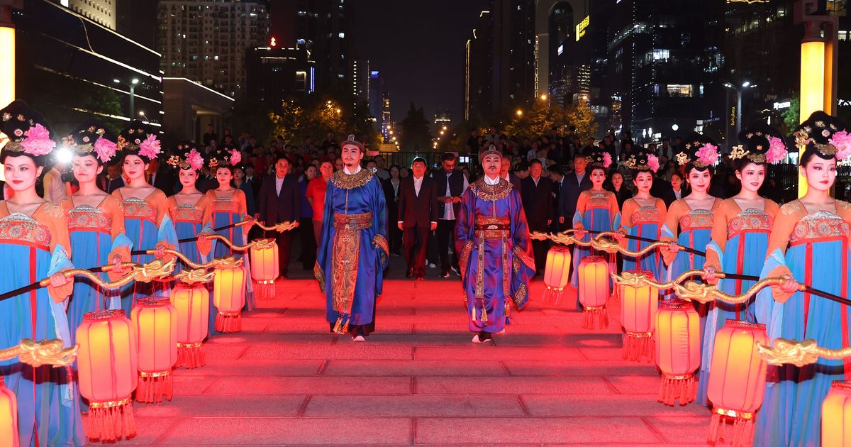 Tradition, ceremony welcomes world's best divers to Xi'an