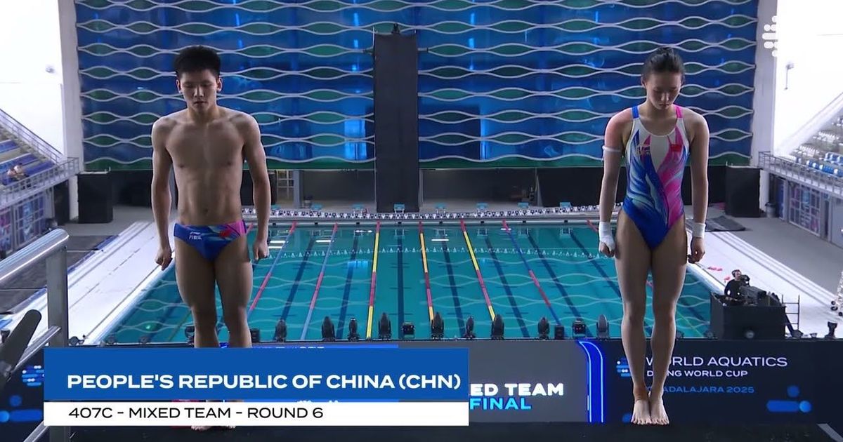 🇨🇳 Team China closes the final with an epic 407C in the 10m Synchro ...
